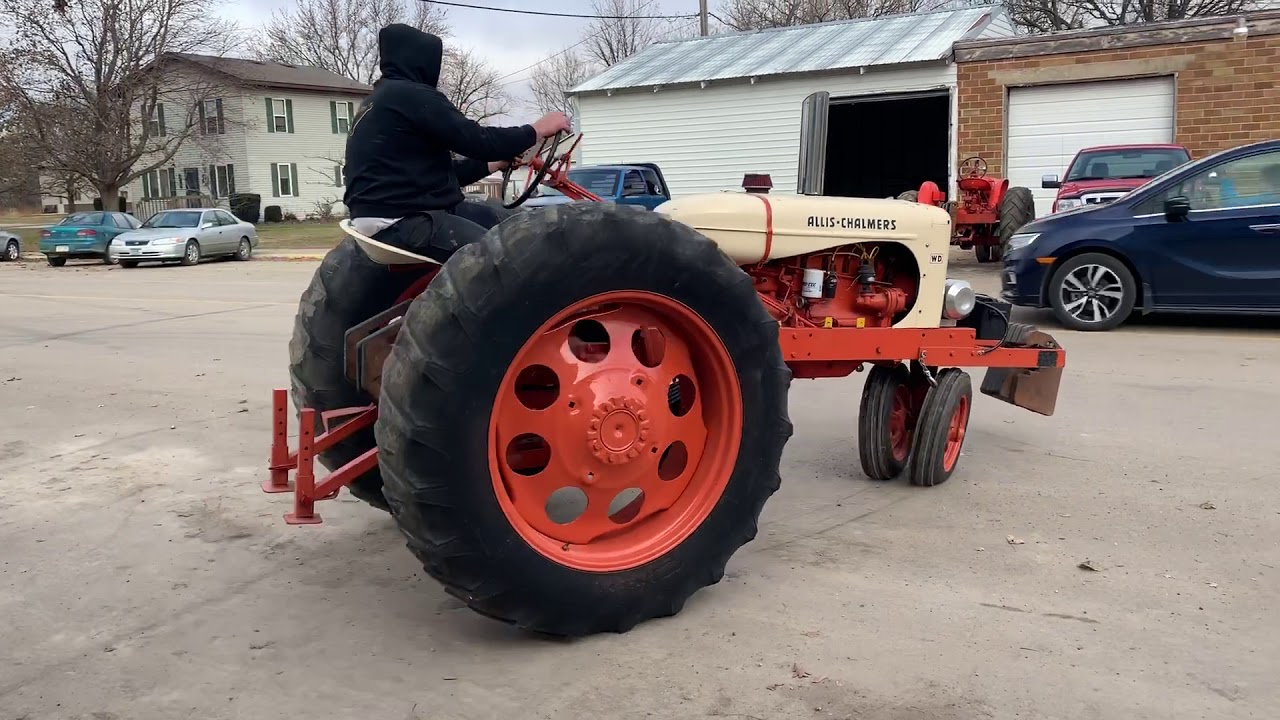 Allis Chalmers Wc Pulling Tractor