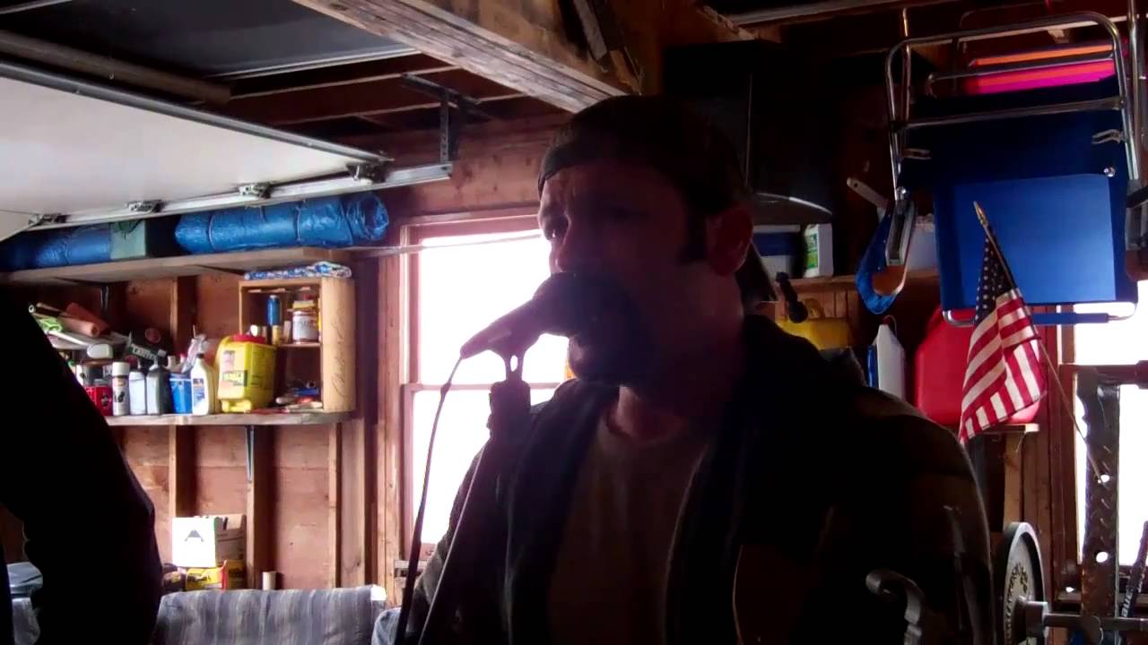 Scott Hooper singing TURN THE PAGE - YouTube