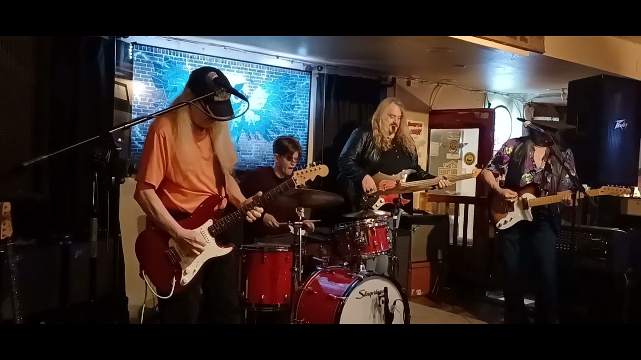 Bleu Lane "After Midnight" at Handlebars - YouTube