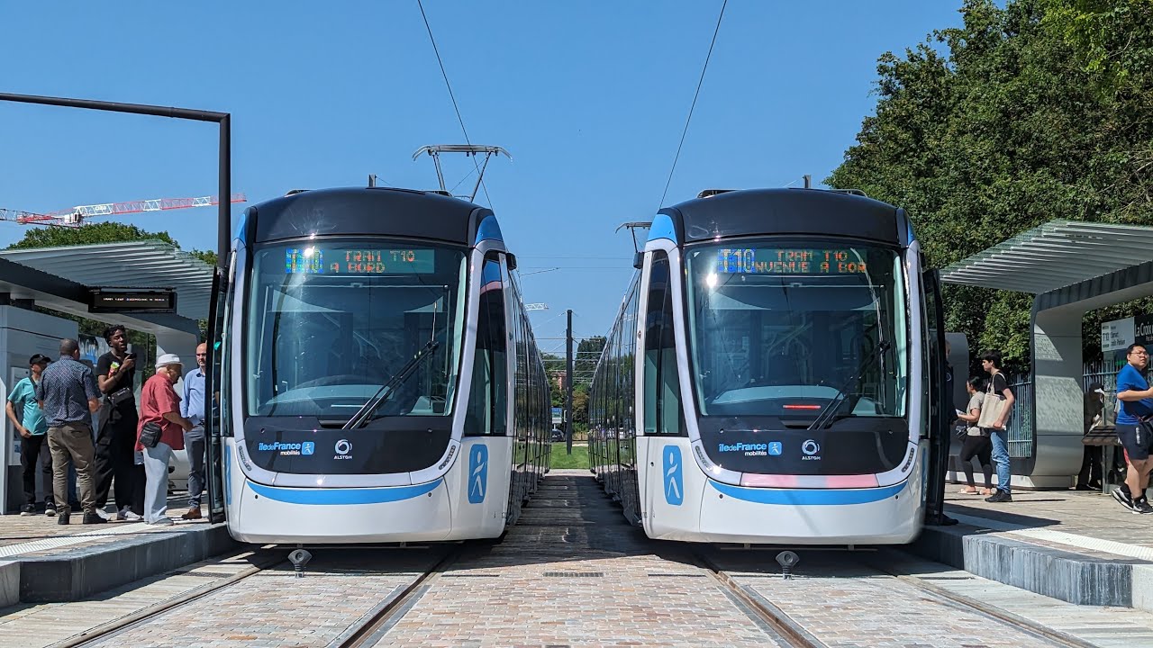 Premier jour inaugural du tramway T10 - YouTube