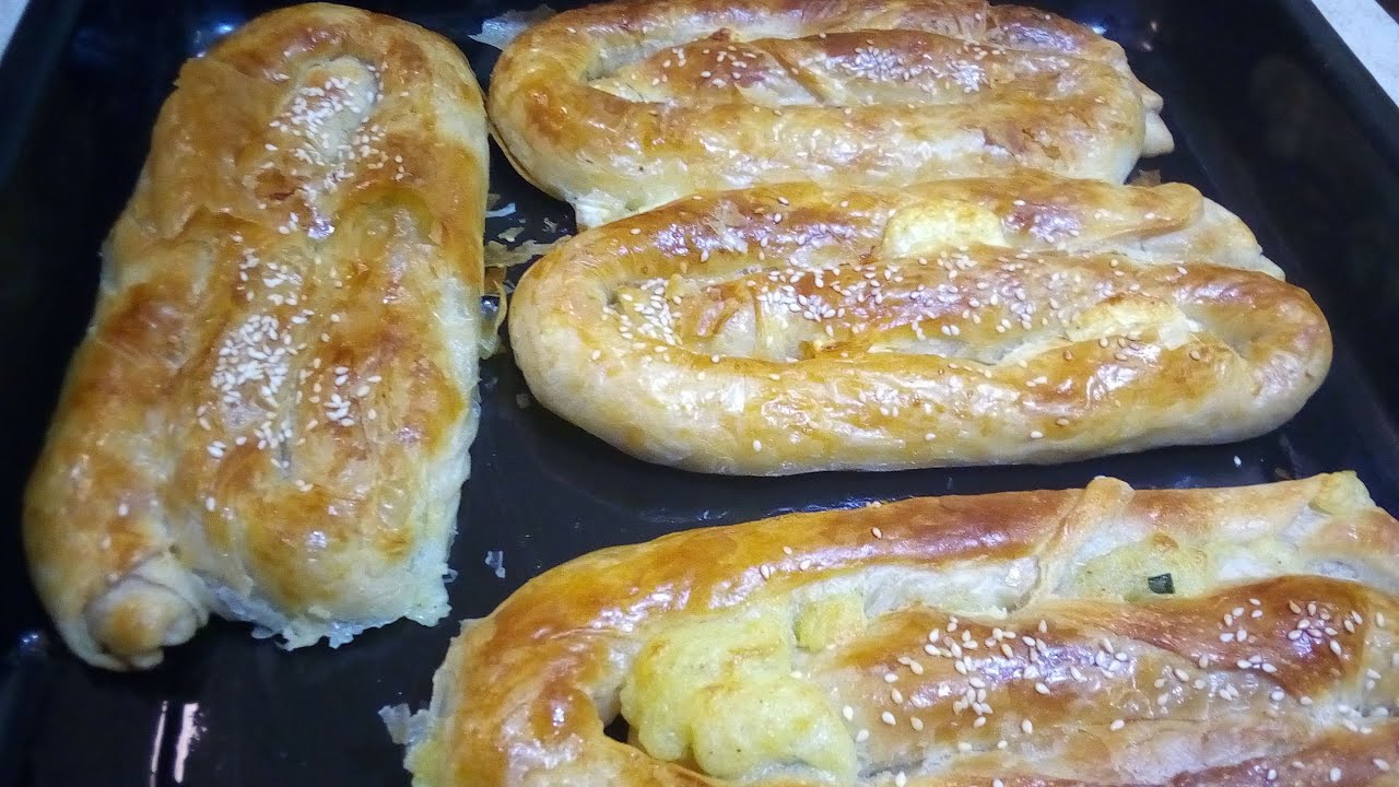 νόστιμη τυρόπιτα με τραγανό ζυμάρι μόνο με τέσσερα υλικά - YouTube
