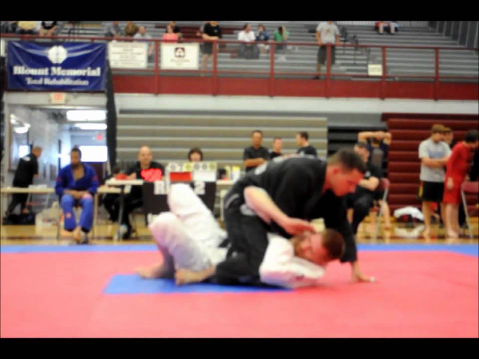 Tommy Wales v. Brandon Bledsoe 2012 - YouTube