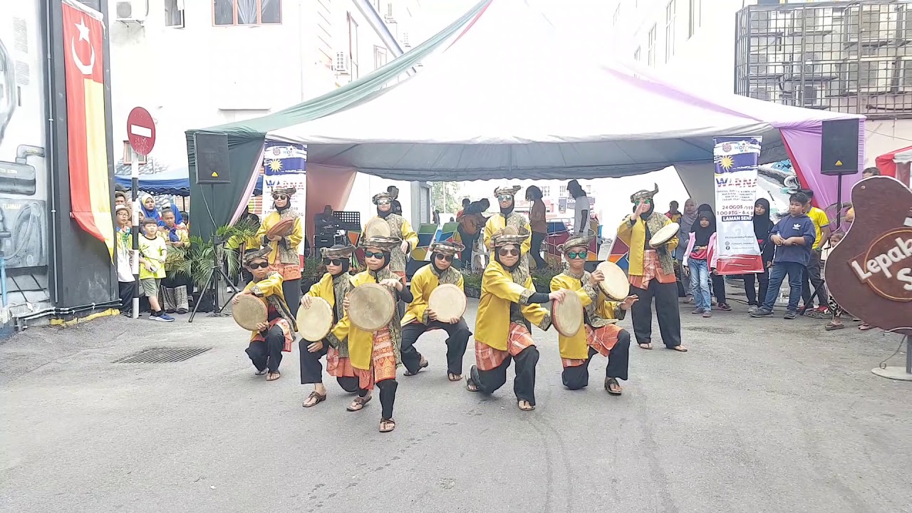Persembahan Kompang Formasi sempena WARNA KOTA SENI SHAH ALAM - YouTube