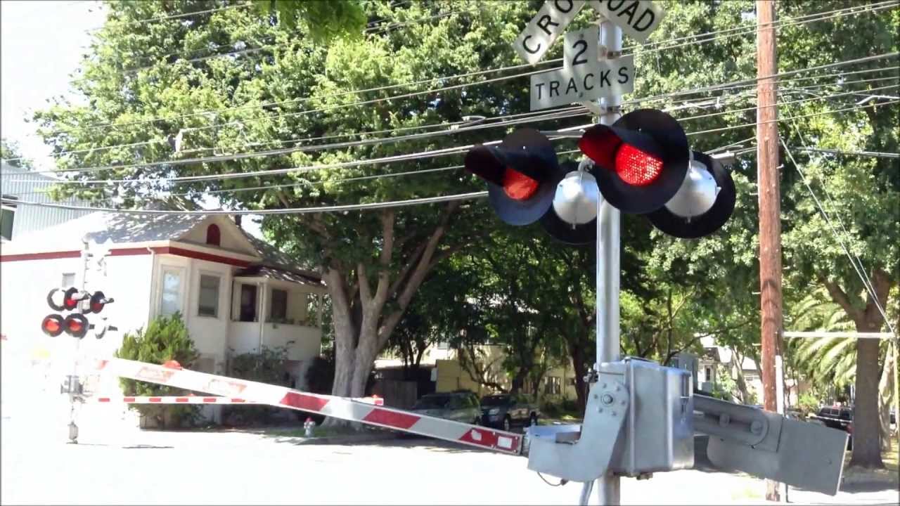 Railroad Crossings at 17th and 19th Streets Safetran Hybrid Bell ...