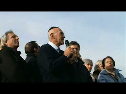 Sami Modiano racconta Auschwitz - YouTube