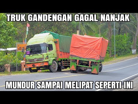 Sudah Mundur, Patah As, Gandengan Juga Susah Dilepas!! Pak Tua Sopir Truk Berjuang Keras.