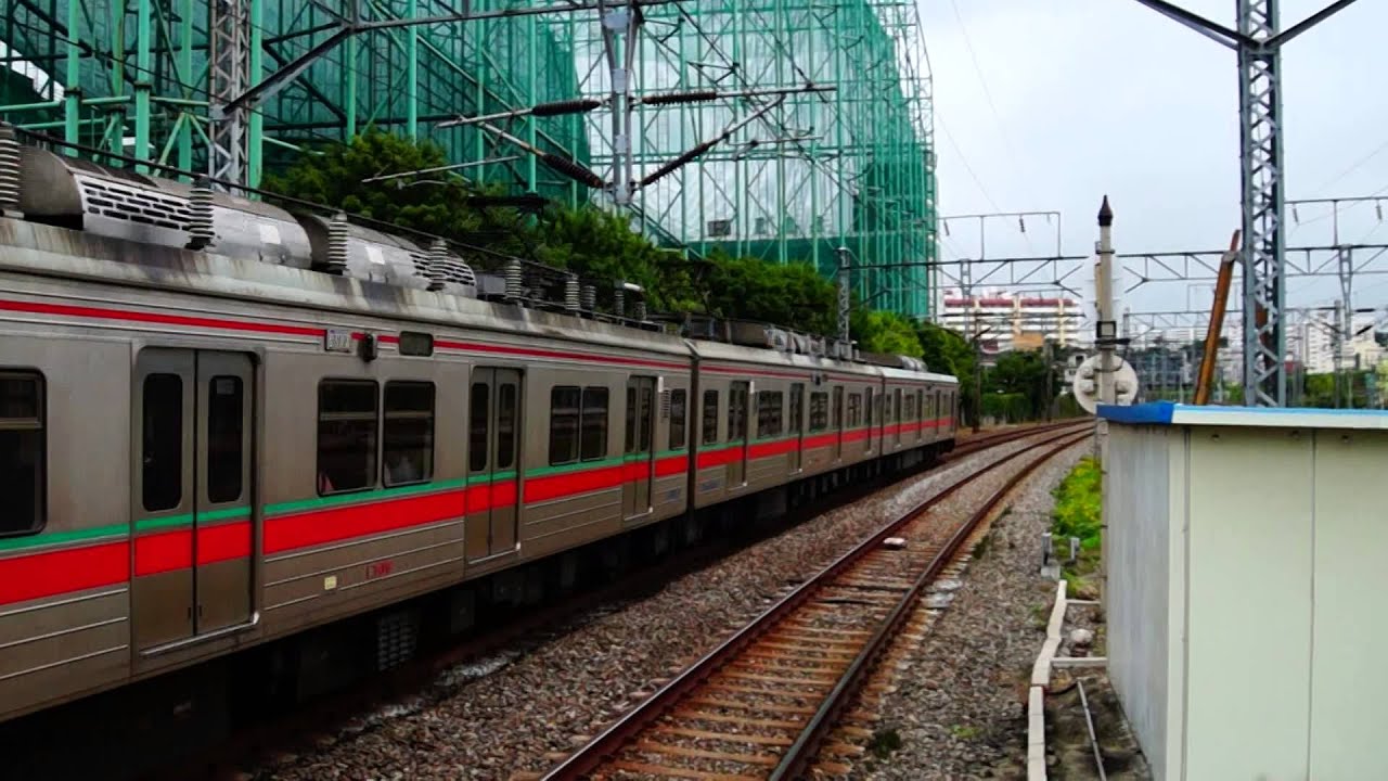 Seoul Metro Line 1 train leaving Singil - YouTube