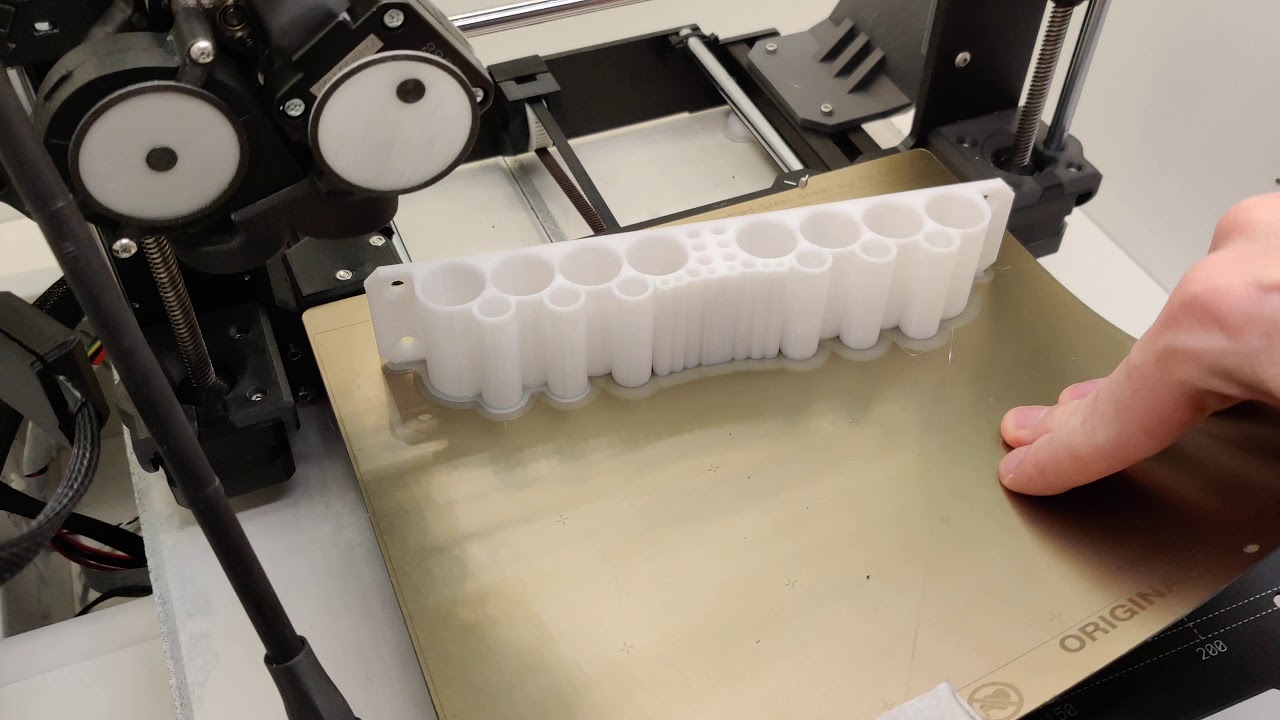 Removing PETG print from smooth PEI sheet. No Window cleaner used - YouTube