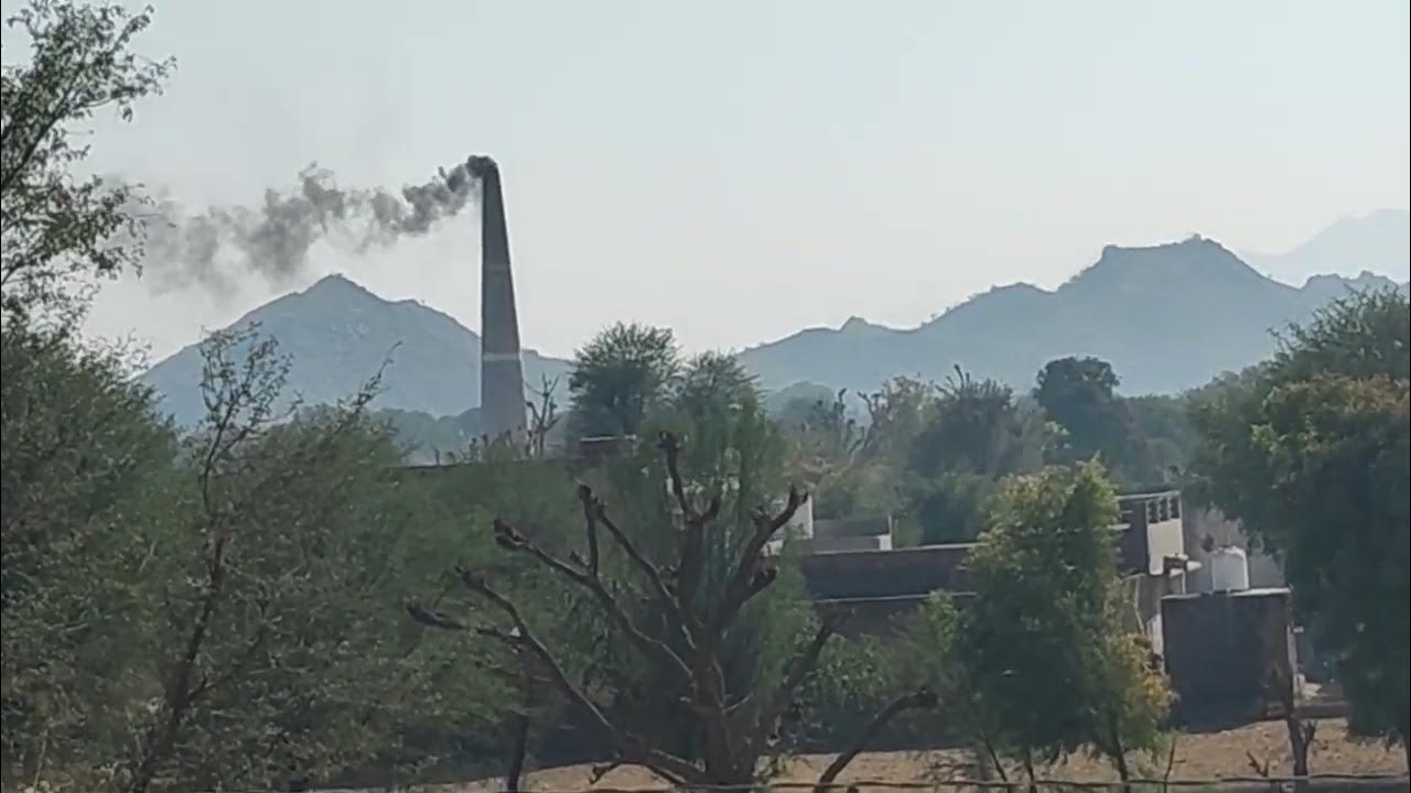 Bhhate ki chimani se nikalti dhuaa#shortsfeed #nature #chanwara# ...