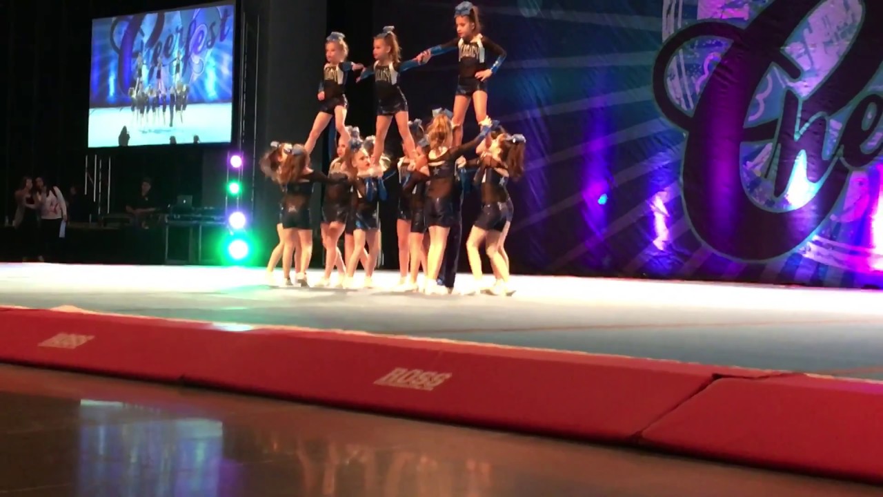 Legacy all starz blue diamond cheerfest montreal 2017 - YouTube