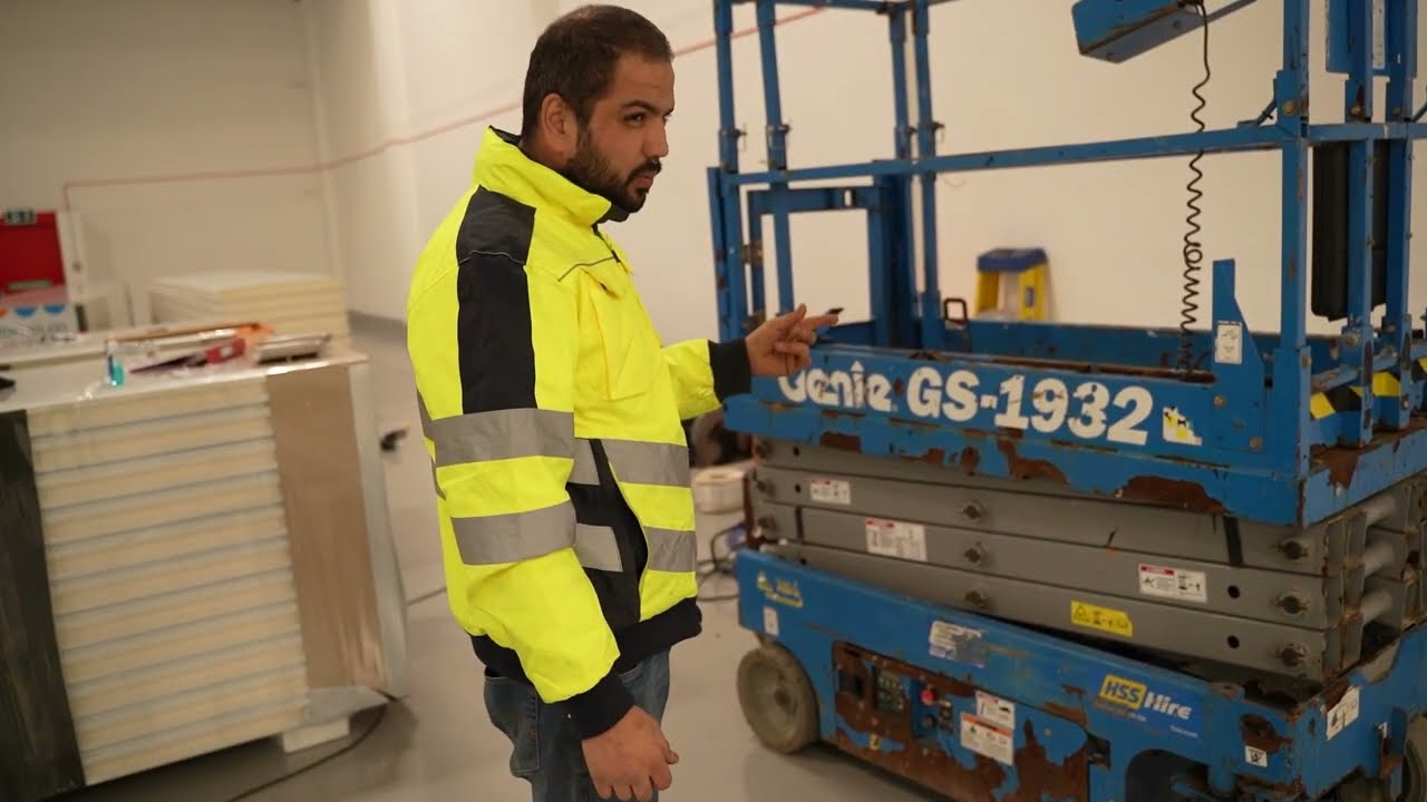 Genie Scissor Lift GS 1932 - YouTube