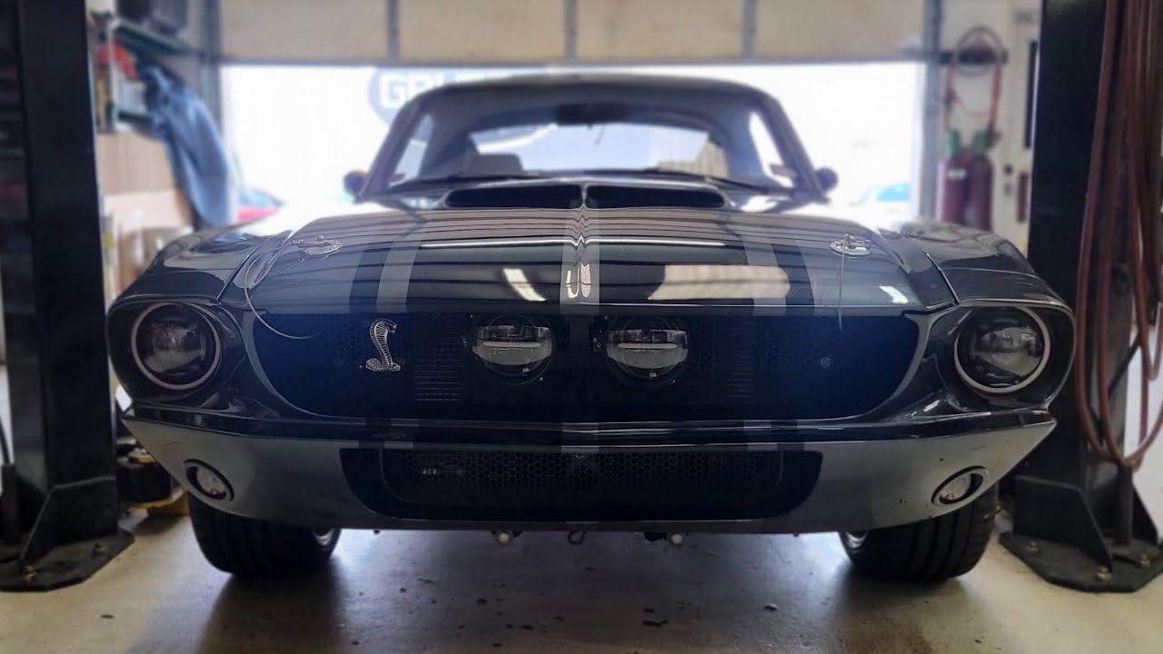 1967 MUSTANG FASTBACK ENGINE DYNO, INSTALL, AND START! - YouTube