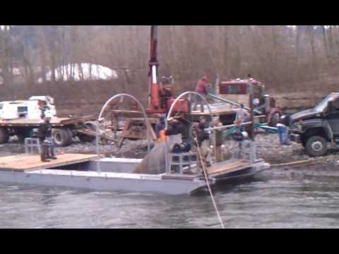 Puyallup river smolt trap 1 - YouTube