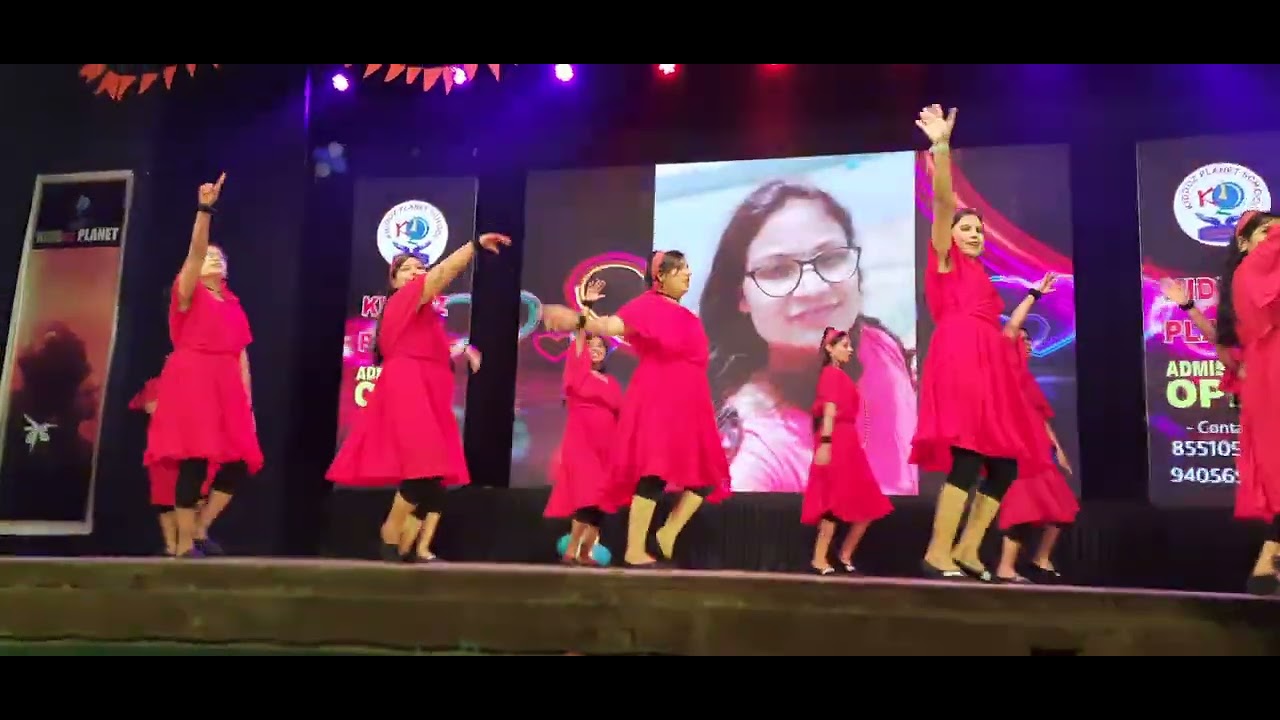 05 HUM HAI RAHI PYAR KE - YouTube