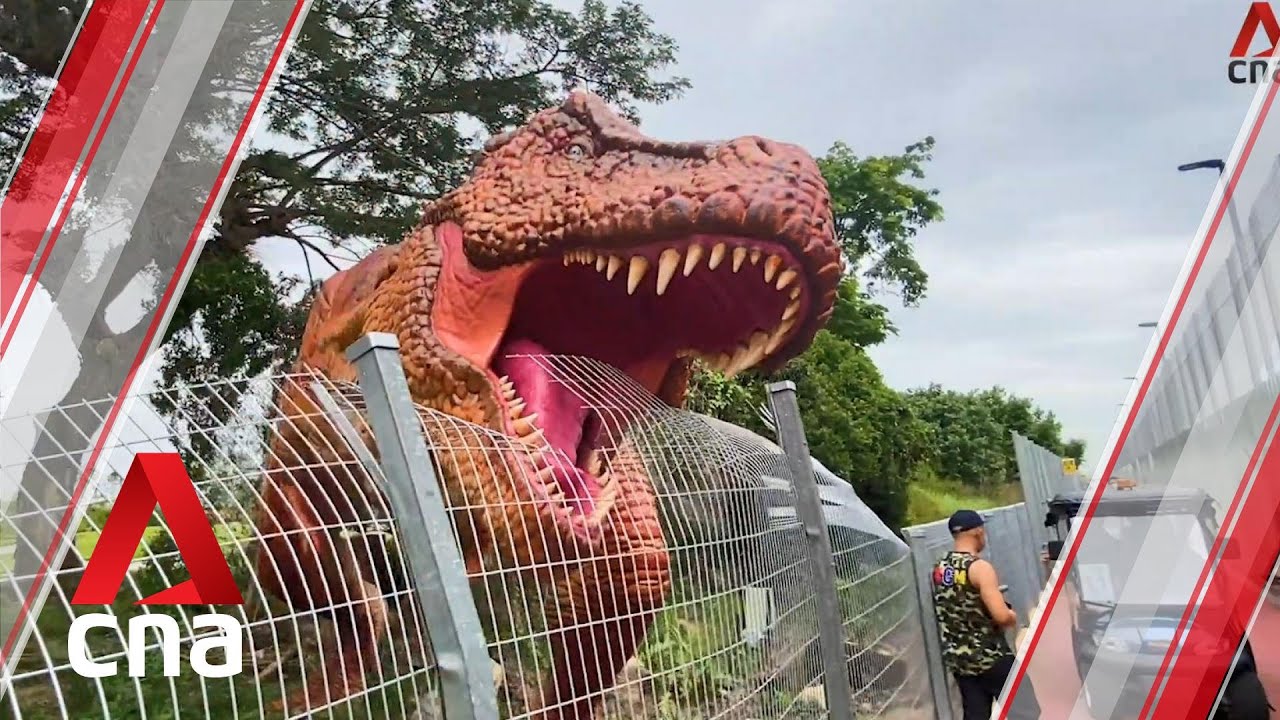 Walk with dinosaurs at Changi Jurassic Mile - YouTube