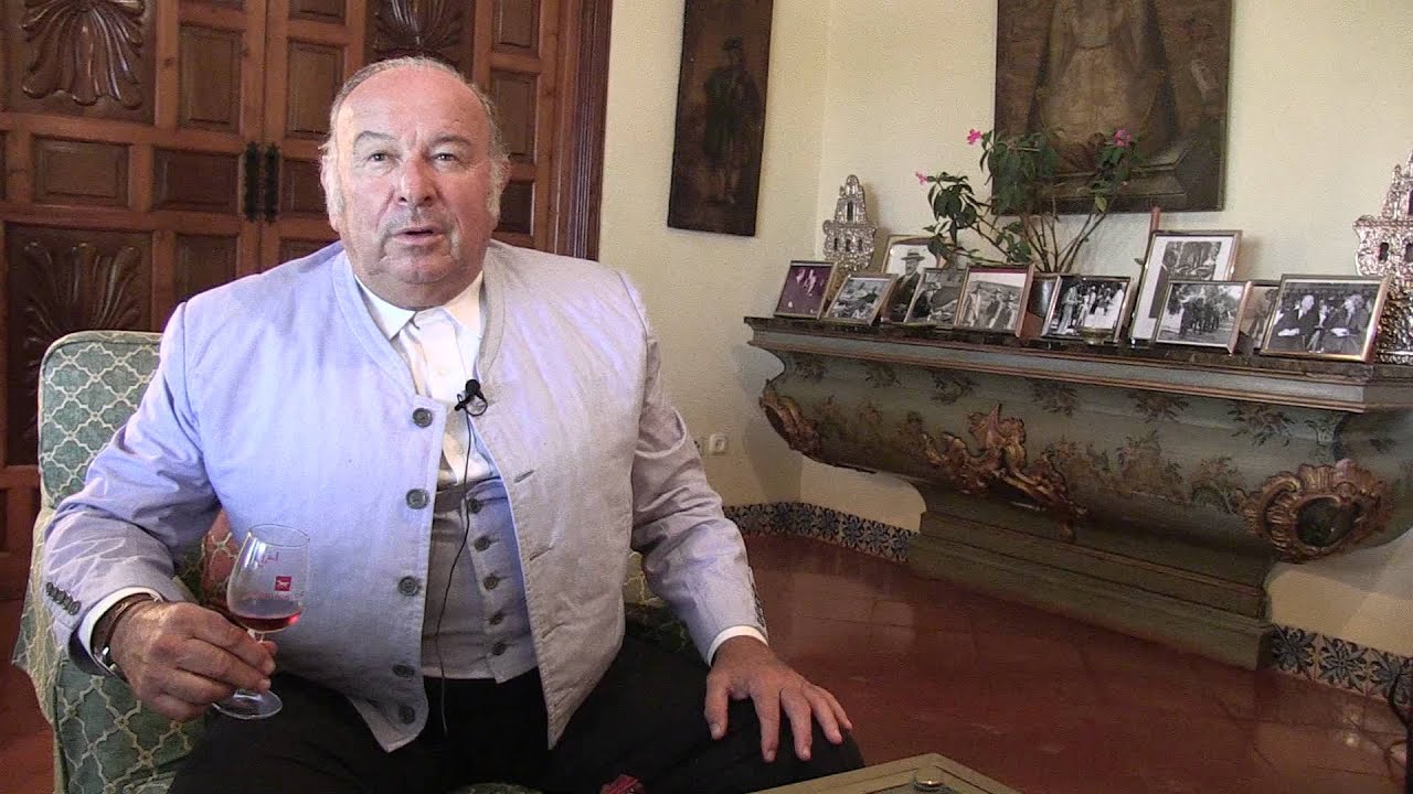 Don Alvaro Domecq Romero: History, horses, and rejoneo - YouTube