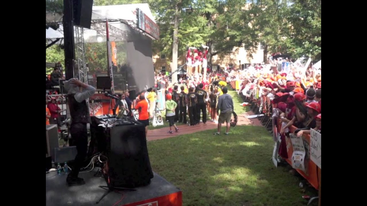 Babi Mac DJ Footage | - YouTube