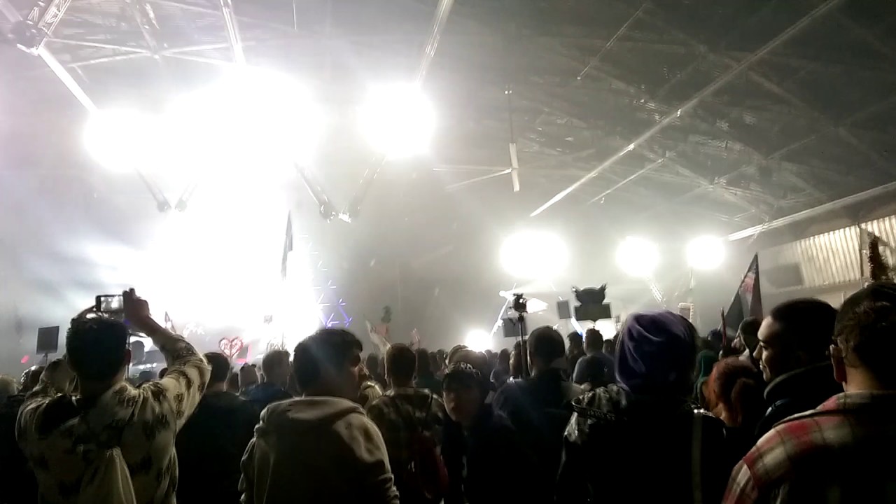 PureNRG @ Dreamstate - Tilt - Invisible (PurenNRG remix) - YouTube