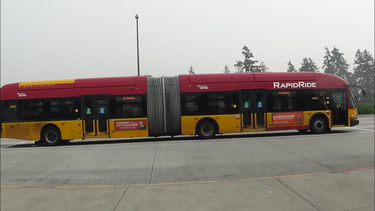 King county metro Rapid F to Burien via Southcenter 9 - YouTube