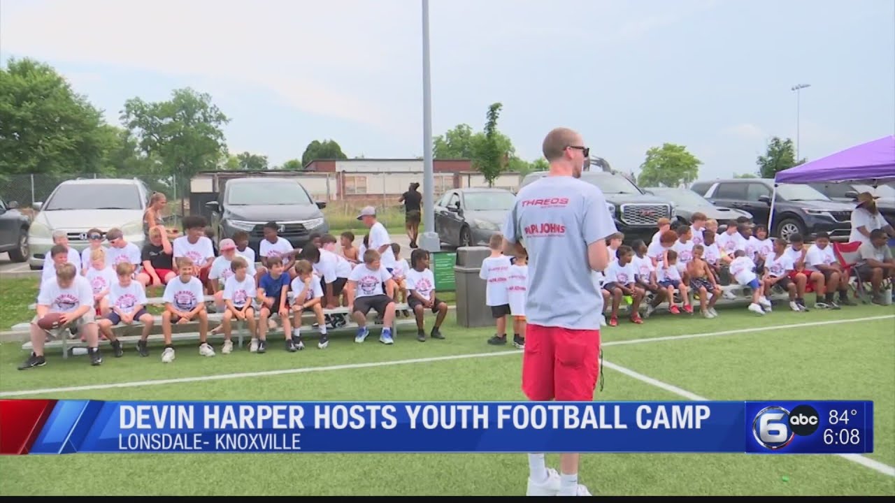 Devin Harper hosts youth football camp - YouTube