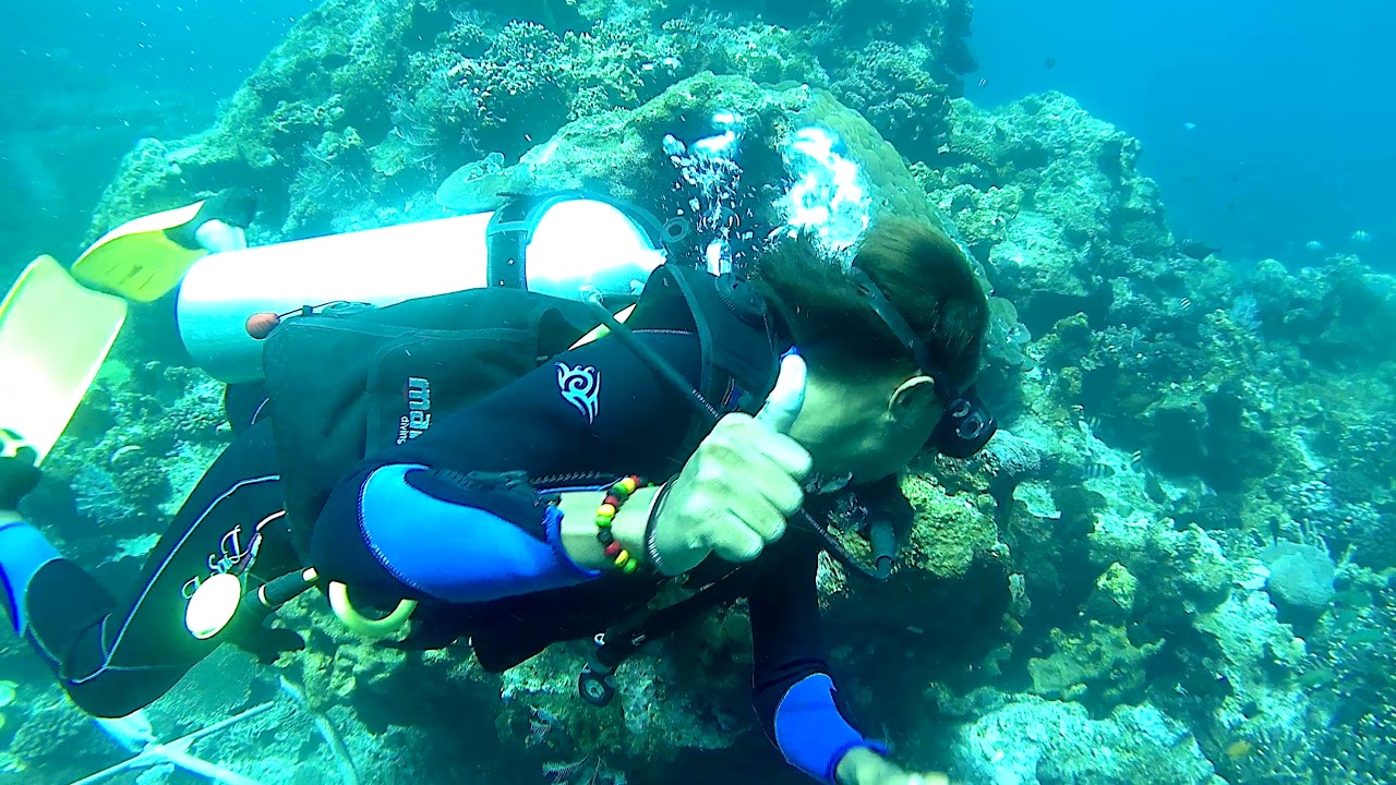 Diving BENZ WATER SPORT - YouTube