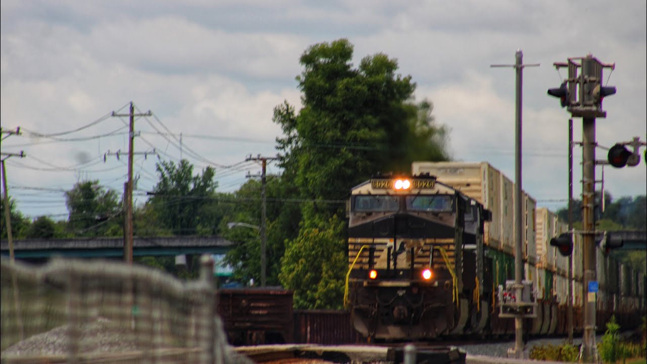 Norfolk Southern 224 Northbound by the Spring City Tn depot - YouTube