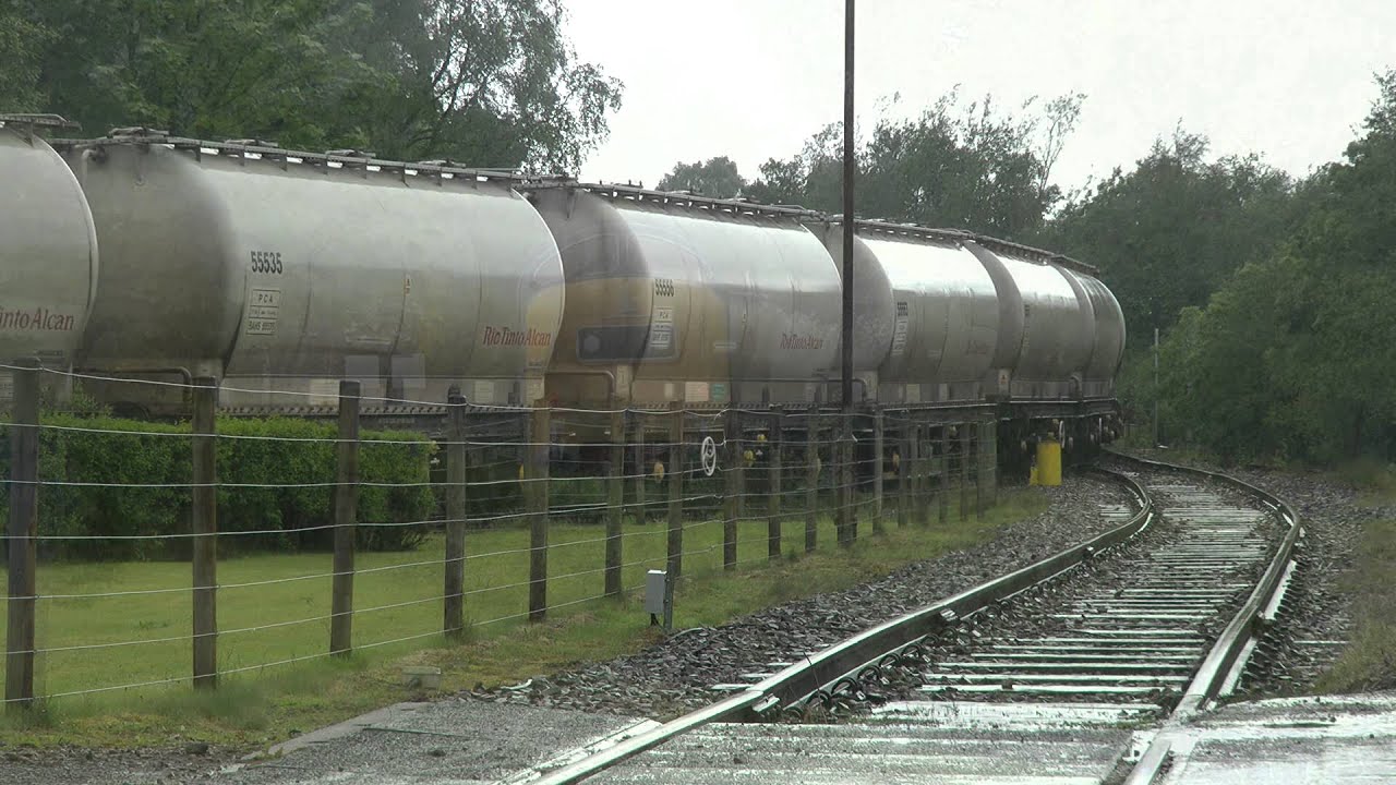 Deltic 55022 works 6E45 Fort William Alcan tanks 30/05/11 - YouTube