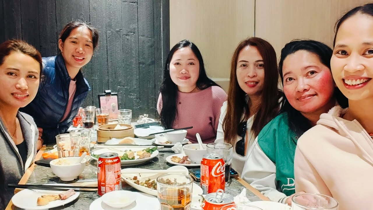 LUNCH TIME WITH YT FRIENDS ~ BONDING AT KWENTUHAN ~PART 2 - YouTube