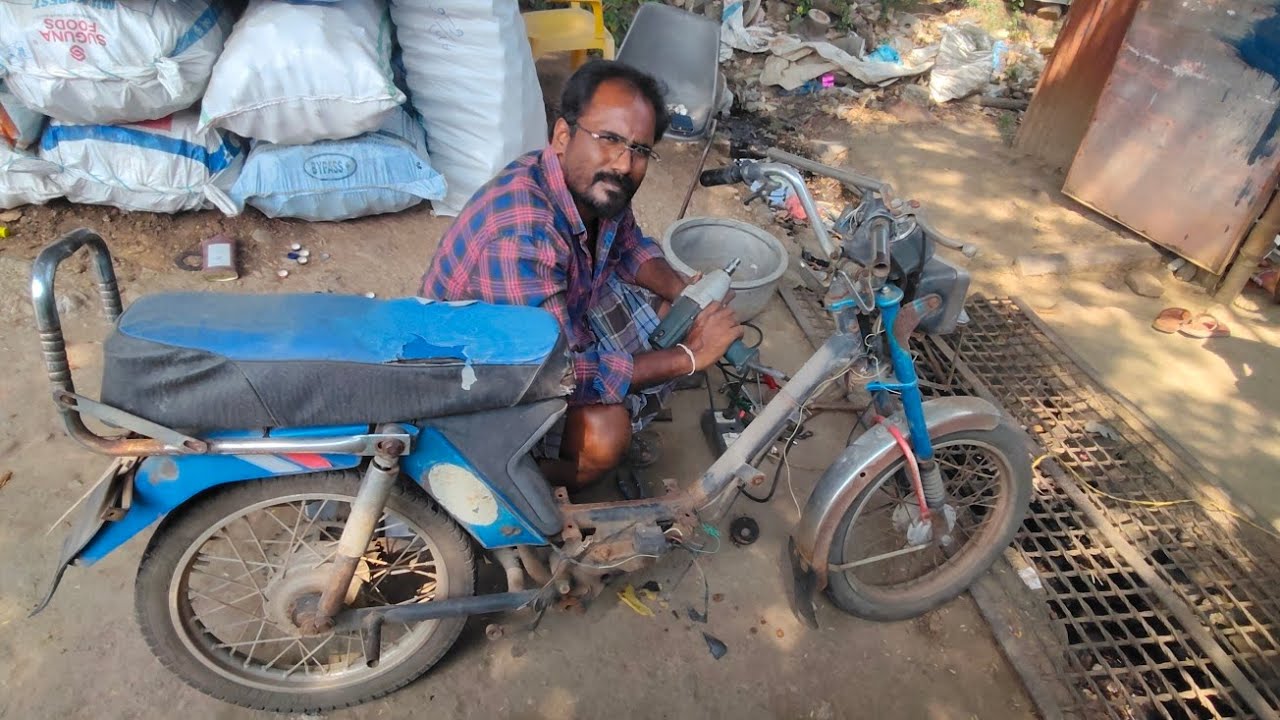 engine illama bike 😳TVS champ bike 🚲 dismantling 😳 ipdi oru unga ...
