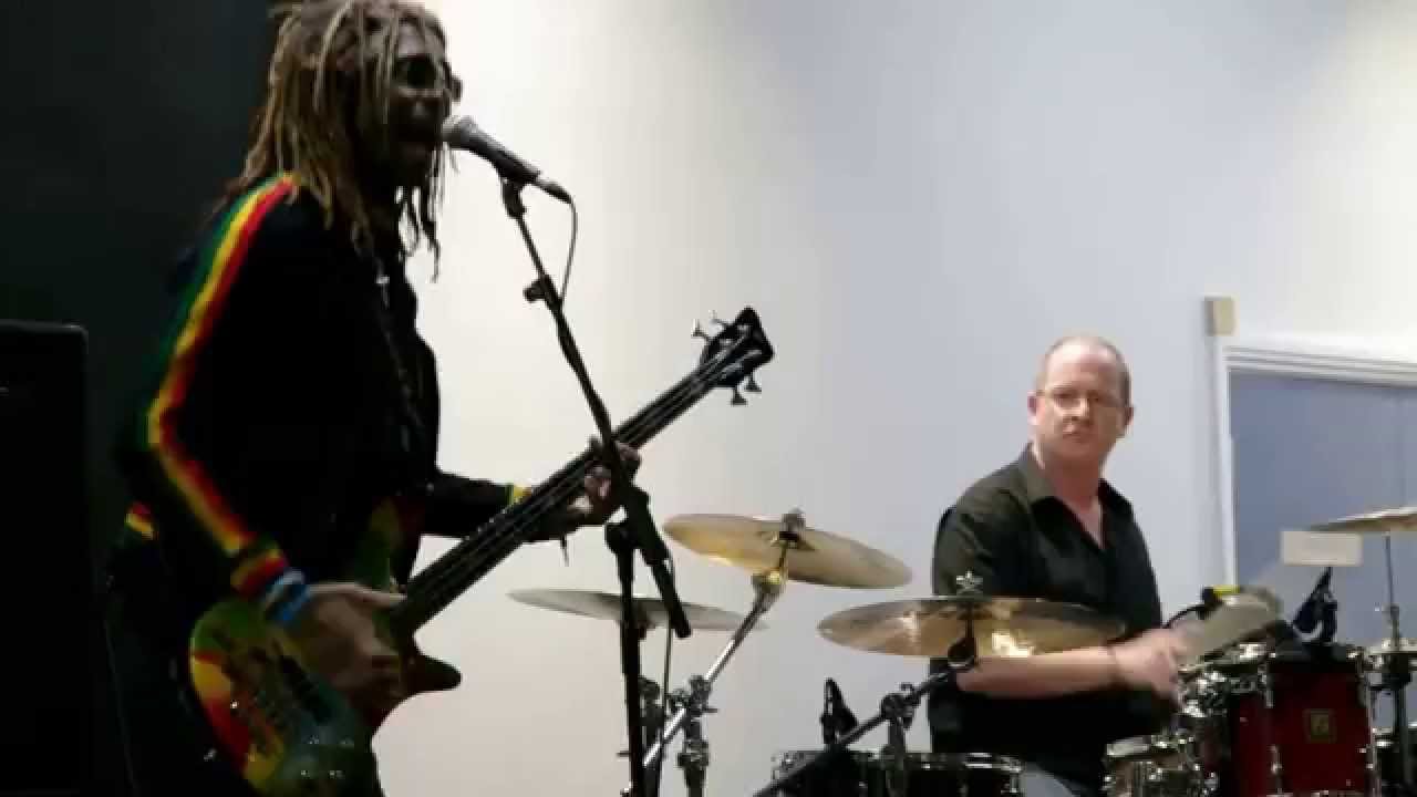 TM Stevens - The London Bass Guitar Show 2014 - YouTube