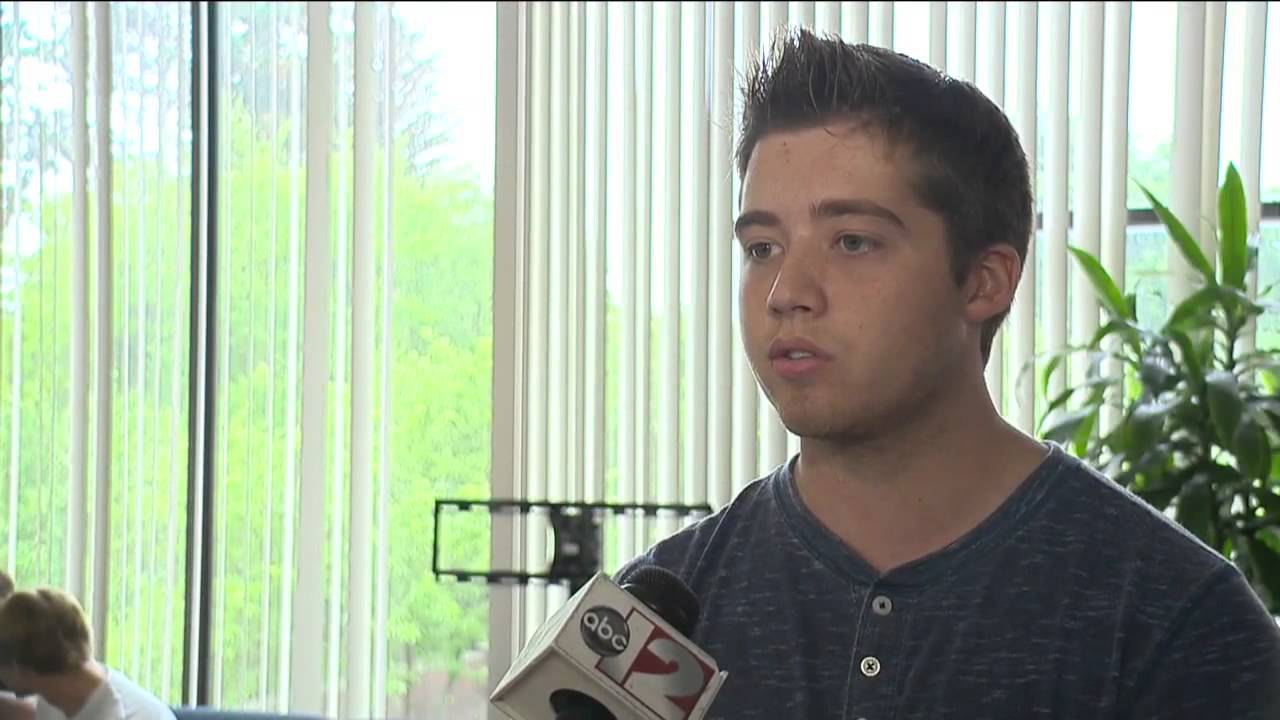 Kettering University freshmen move into dorms - YouTube