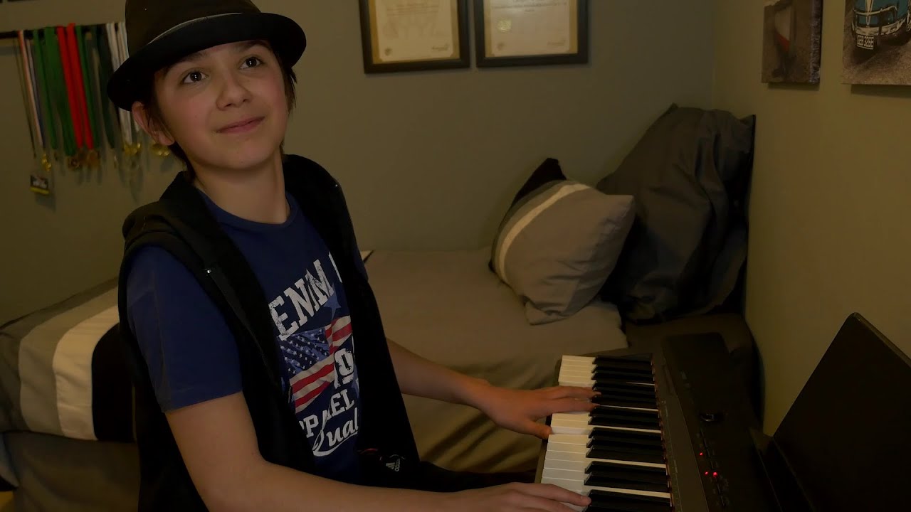 This Train Don't Stop There Anymore [Elton John] Henno William Cover ...