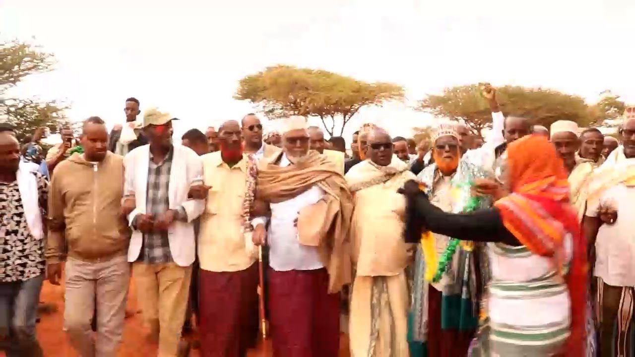 Suldaan Abokor Cumar Aadan Ayaa Lagu Caleemo Saaray Deegaanka Balidhiig ...