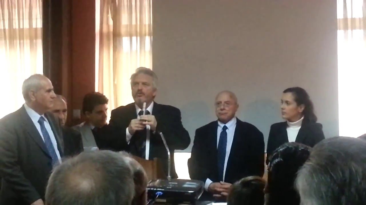 ΚΟΠΗ ΠΙΤΑΣ ΔΩΡΙΚΗΣ ΑΔΕΛΦΟΤΗΤΑΣ ΟΜΙΛΙΑ ΔΗΜΑΡΧΟΥ ΓΙΩΡΓΟΥ ΚΑΠΕΝΤΖΩΝΗ - YouTube