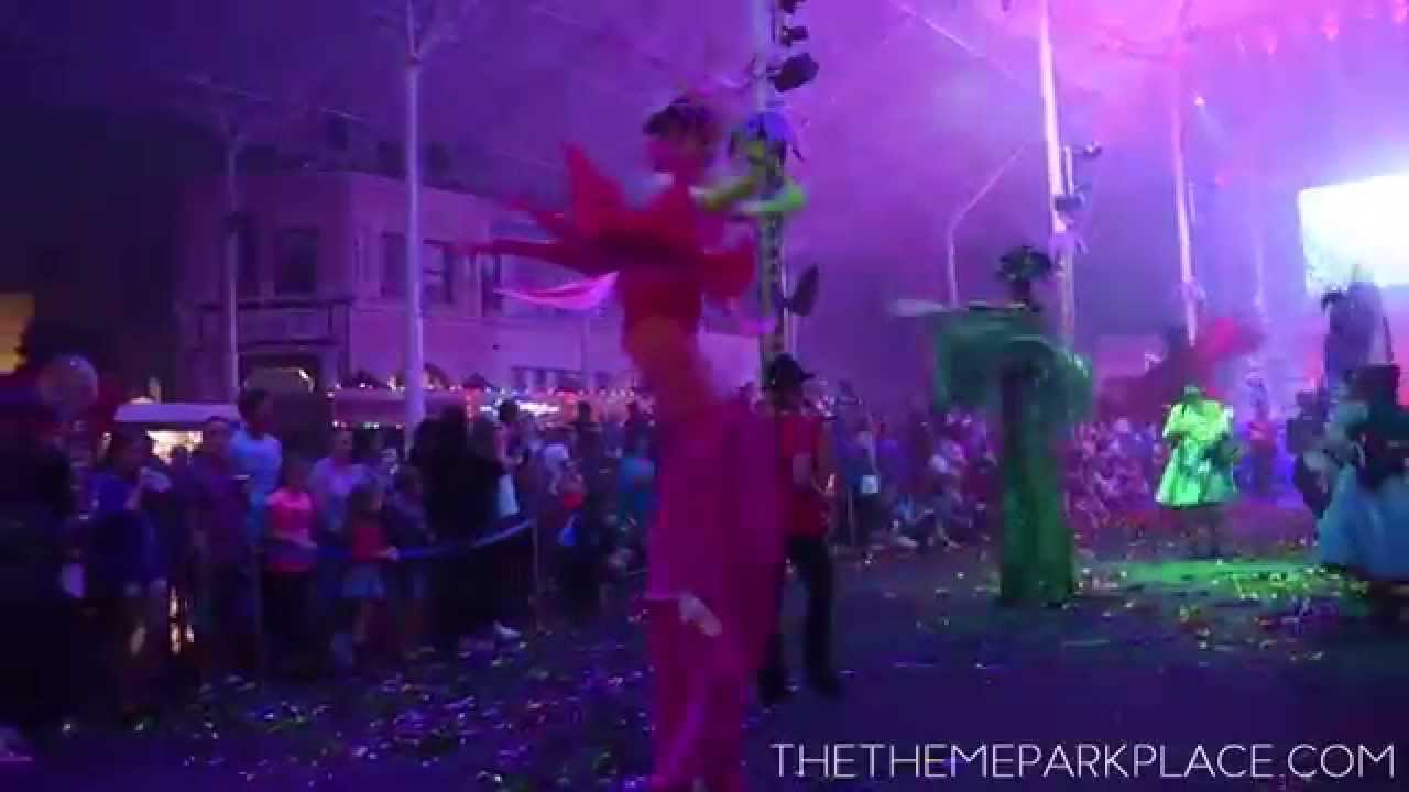 Carnivale Event Opener at Warner Bros. Movie World - YouTube