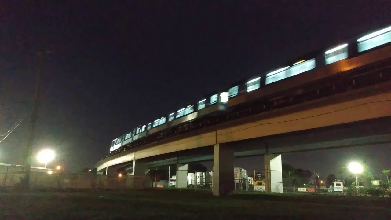 Miami Dade Metrorail Hitachi Cars passing near Northside - YouTube