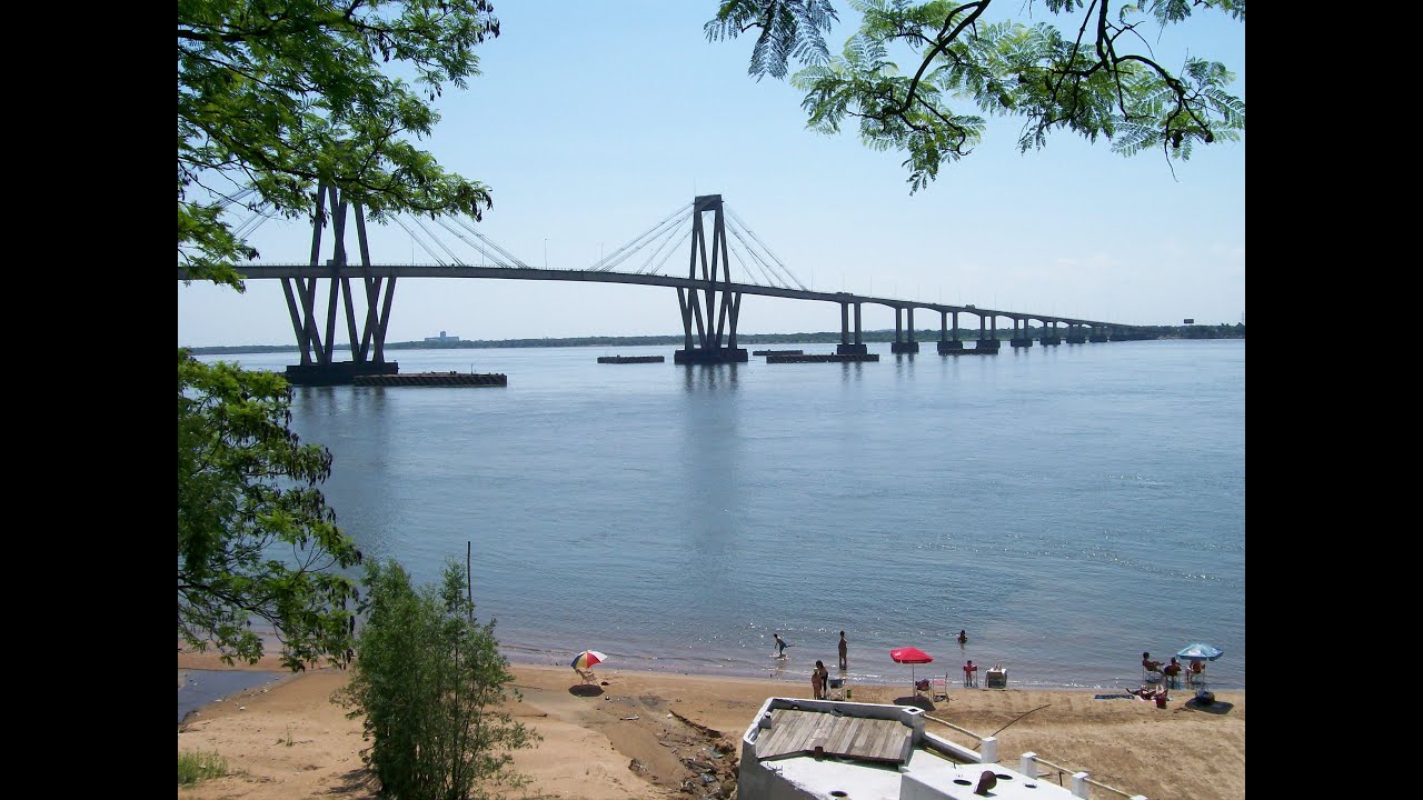 Recorrido por la costanera de Corrientes y el puente General Belgrano ...