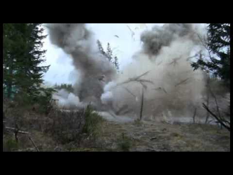 Haus explodiert/Haus explodes!!! - YouTube