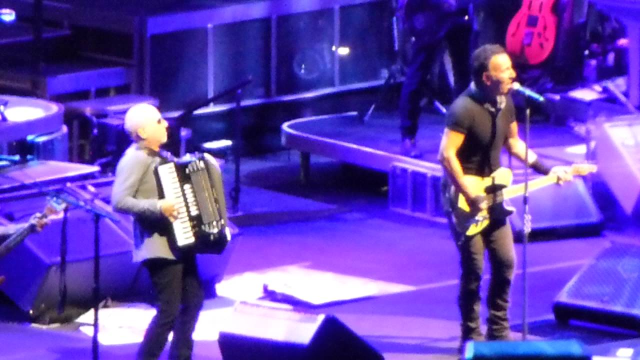 Bruce Springsteen = Metlife Stadium - 8-30-16 - "4th of July - Sandy ...