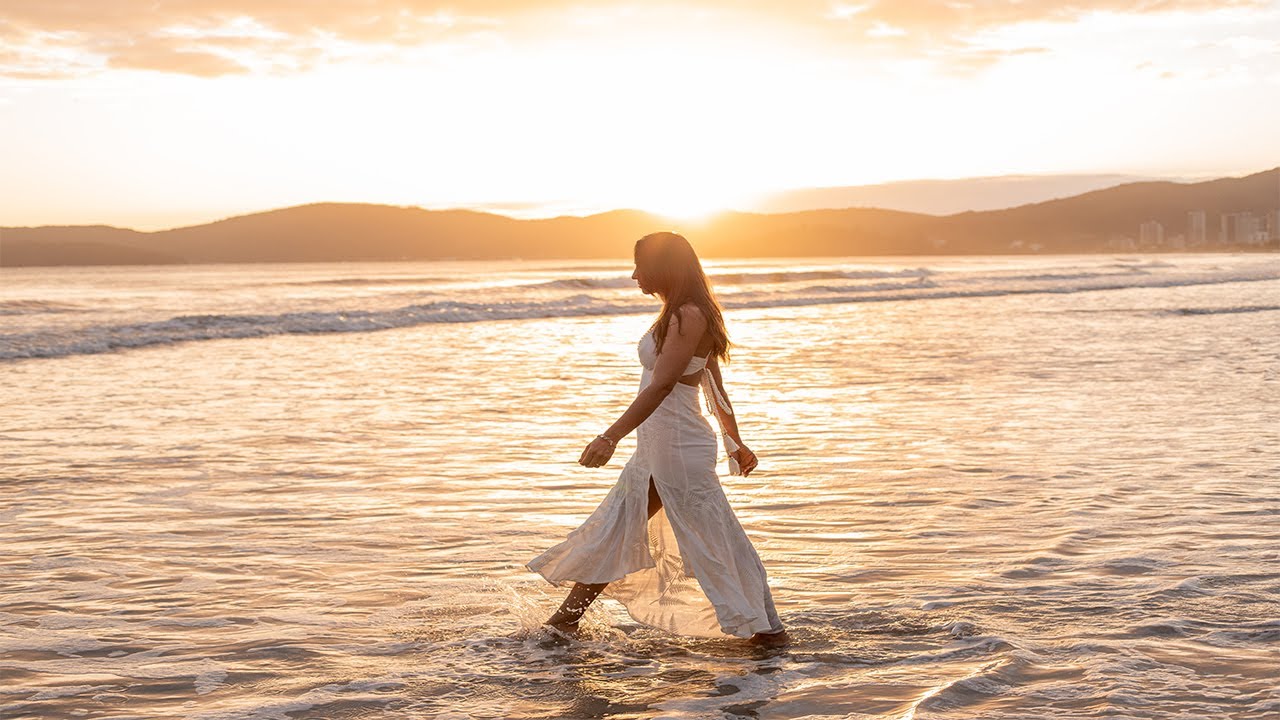 OUR WORLD - Calm, Relaxing Beach Visuals & Sound - SLEEP, MEDITATE ...