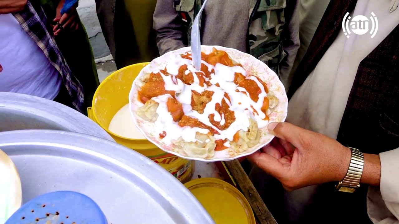 Afghan delicious Manto seller in 3rd Macroryan / فروشنده منتوی خوشمزه ...
