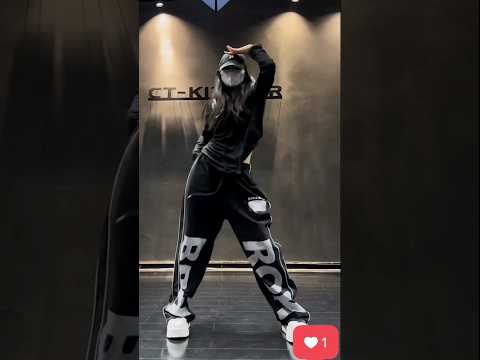 Mask dance #ello #dance #pop #dancer #sexy #shorts #mask #breakdance