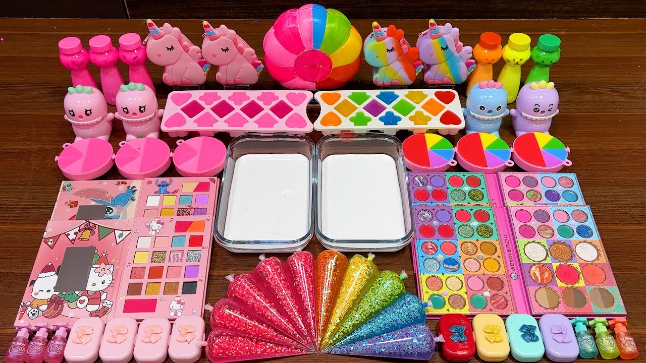PINK vs RAINBOW GLITTER PIPING BAGS 💝🌈I Mixing random into Glossy Slime ...