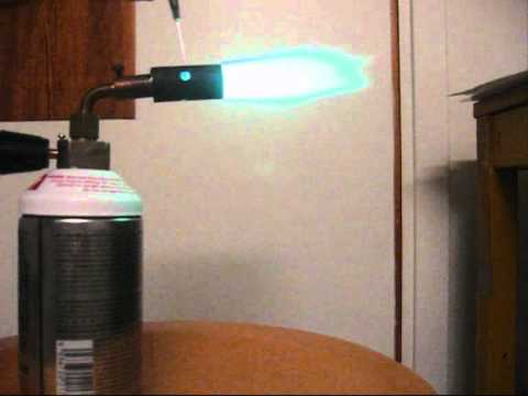 Beilstein test with dichloromethane vapour.wmv - YouTube
