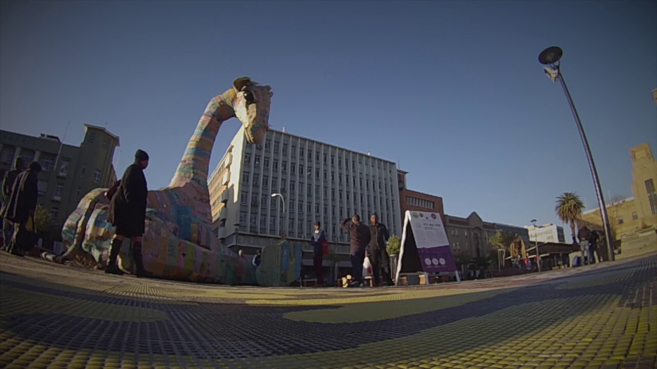 It's My City (Baby-Giraffe on Hoffman Square) 2016 - YouTube