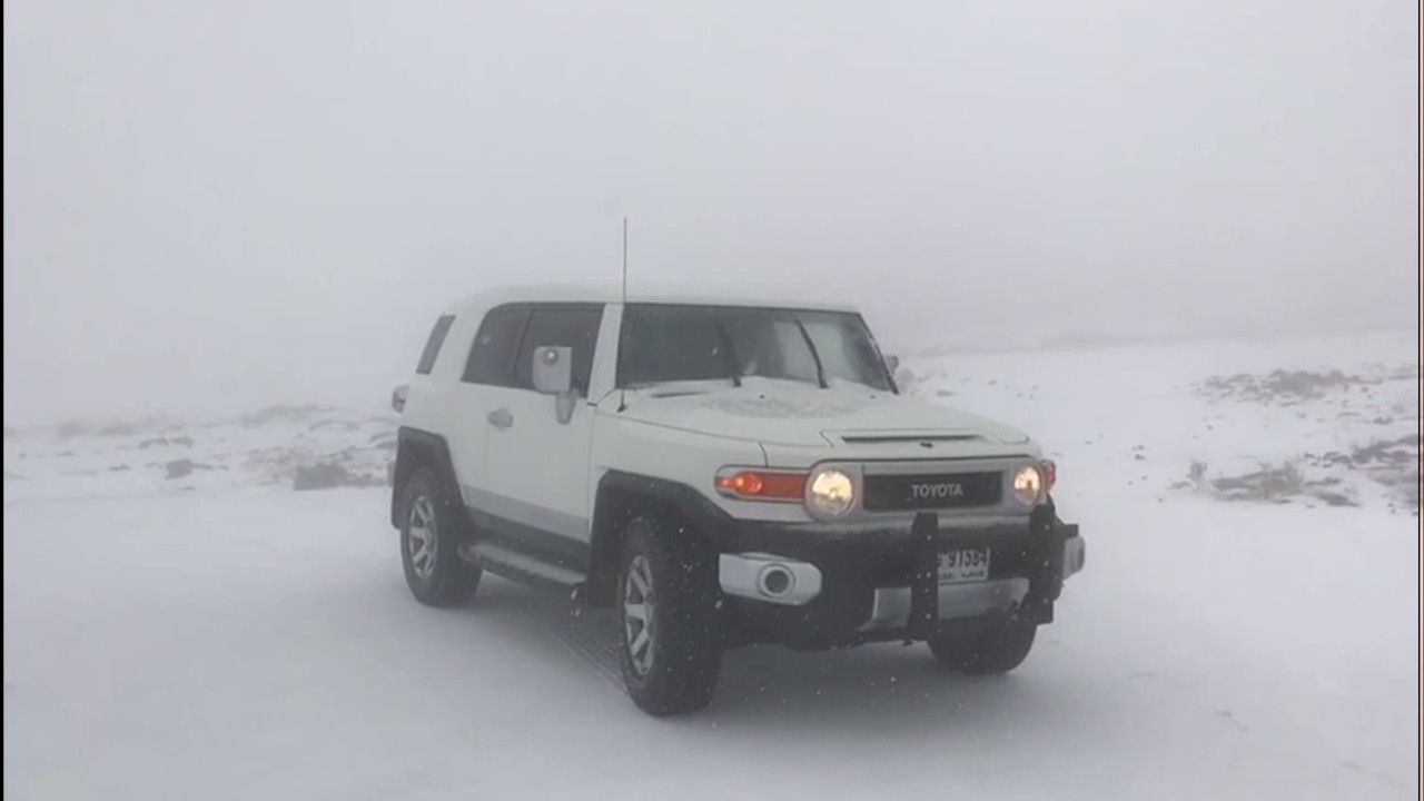 Snowfall in Ras Al Khaimah Jess Mountain تساقط الثلوج جبل جيس ٢٠١٧ ...