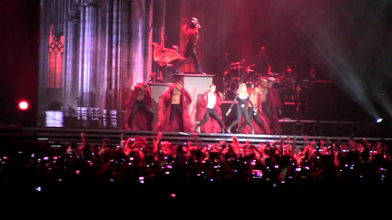 Мадонна в Киеве - Girl Gone Wild (HD) / Madonna live in Kiev MDNA Tour ...