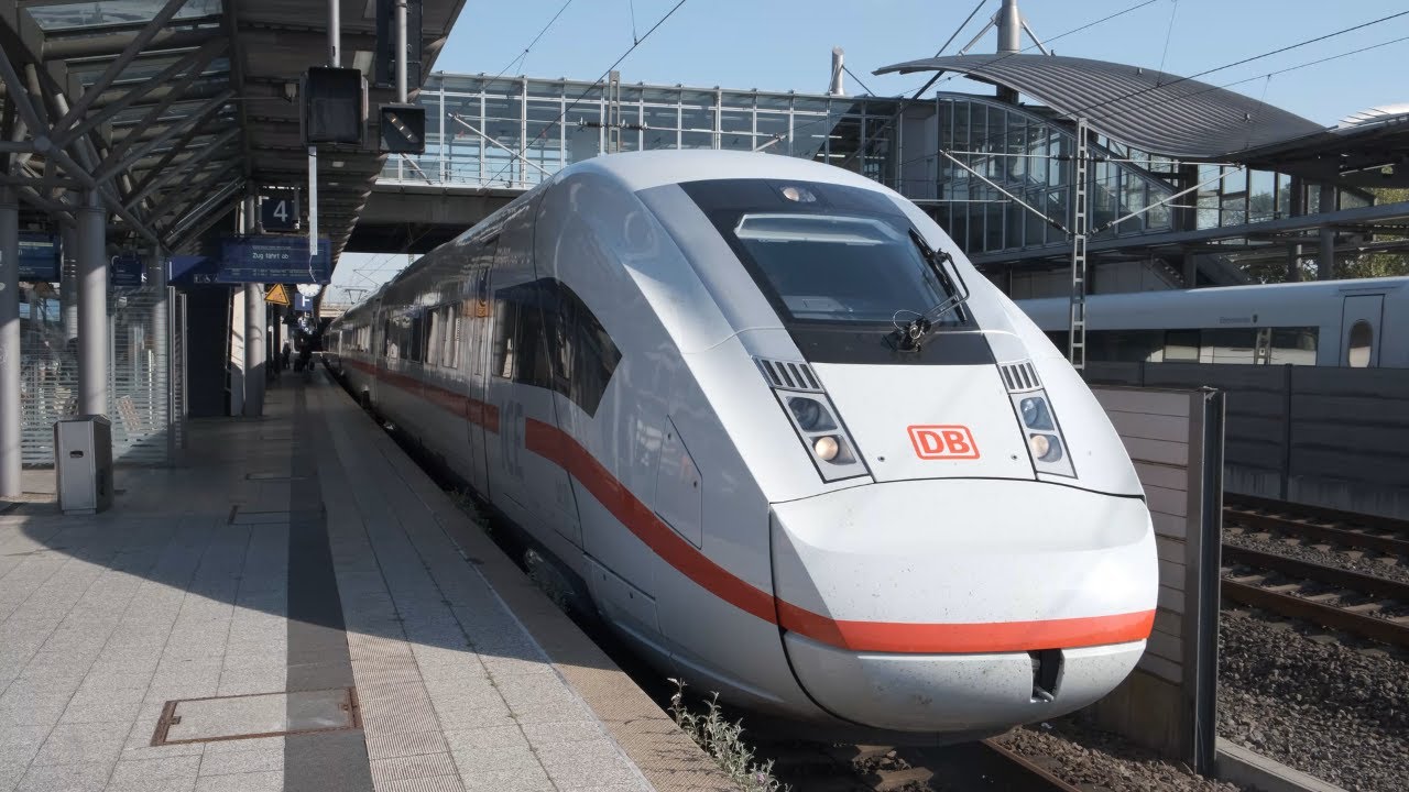 ICE 946 @Düsseldorf Flughafen - YouTube