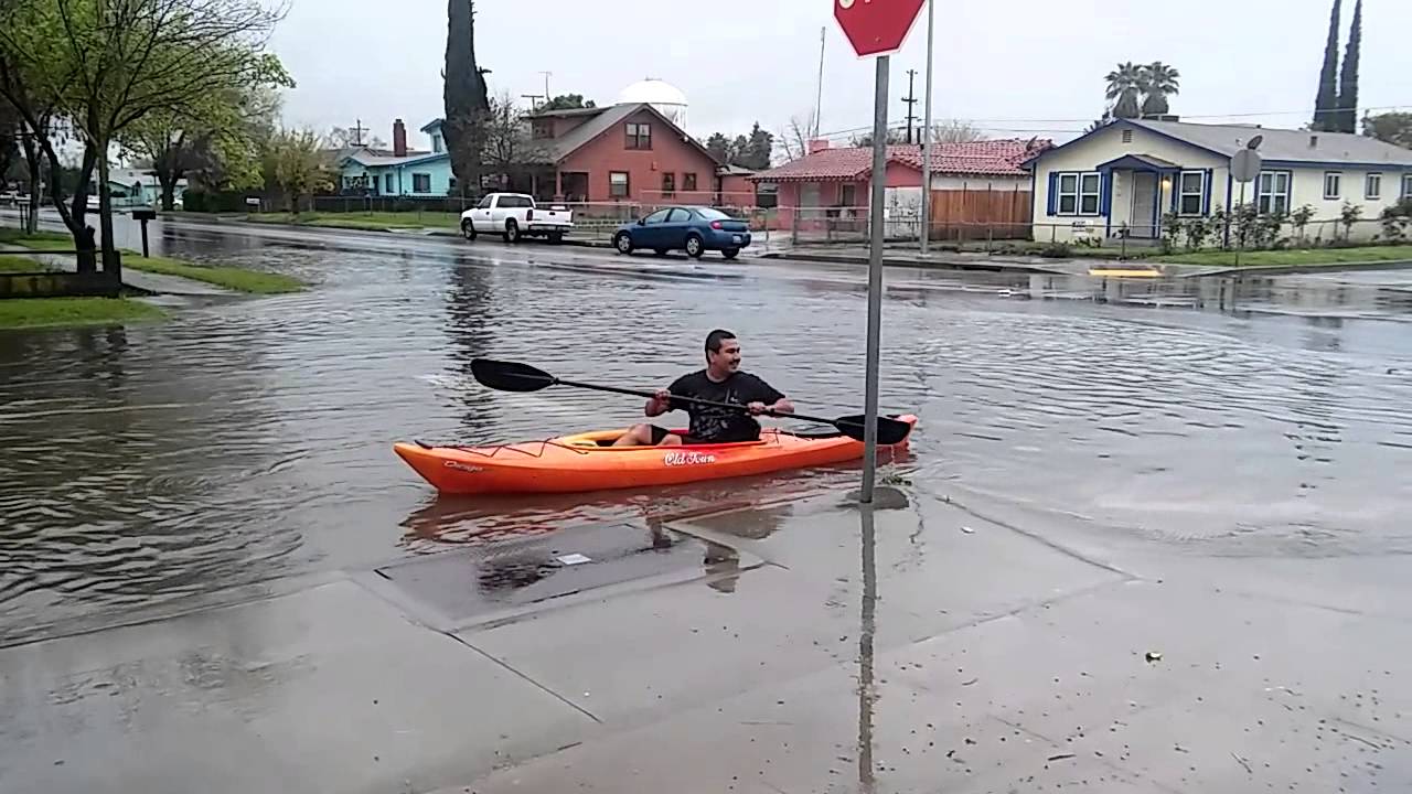 Madera man street kayaking - YouTube