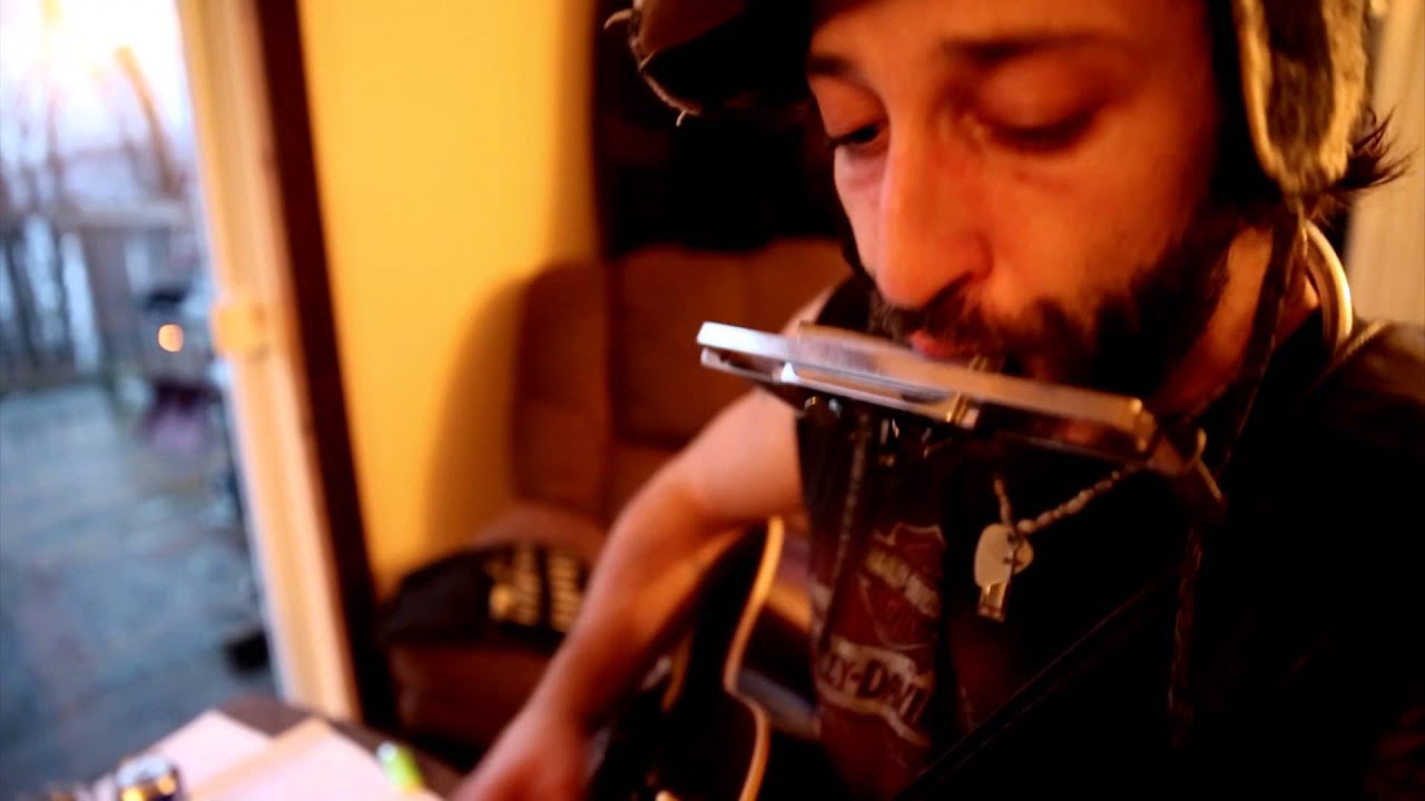 J'm'en caliss (Live - solo - First rec) - LES TAVARNEUX - YouTube